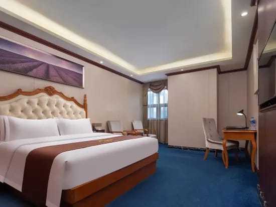 Changsha Longrui Fine Hotel (Jingwanzi Mulian Middle Road) in Changsha ...