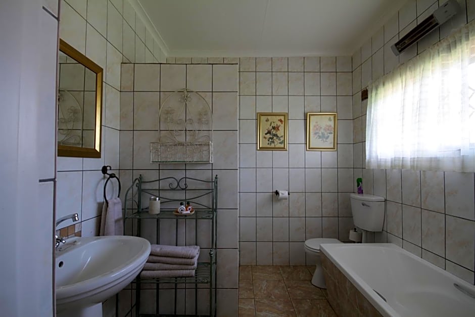 Farmhouse Lodge in Amajuba District Municipality | 2025 Updated prices ...