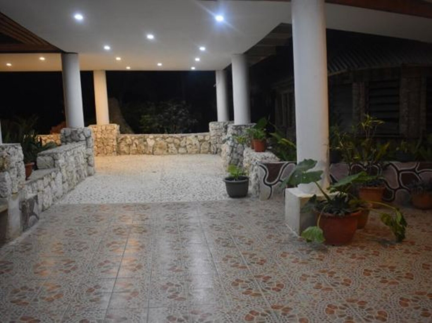 Liku'alofa Beach Resort in Vahe Hihifo | 2025 Updated prices, deals ...