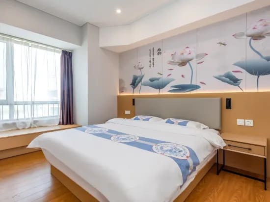 Wanxiang Mingjia Hotel (Jinan Olympic Sports Center Wanxiangcheng) in ...
