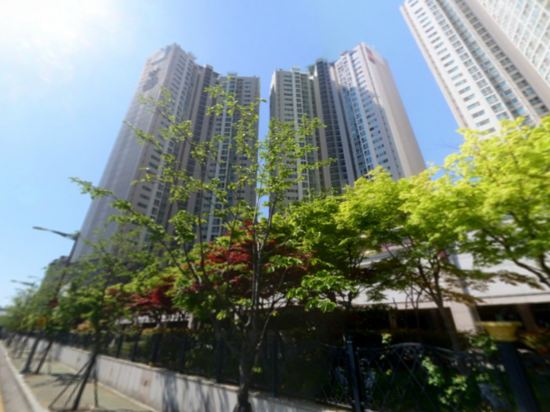 Beautiful View Busan - Diamond Bridge House Busan in Busan | 2024 ...