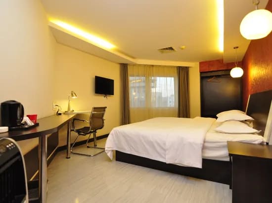 Fairyland Hotel (Kunming Nanping Pedestrian Street Baida) in Kunming ...