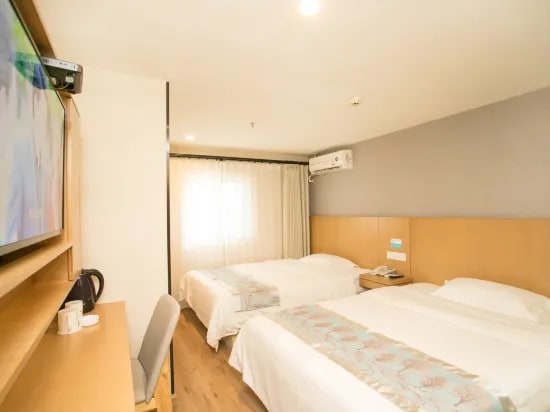 Shell Hotel Zhuhai Gongbei Port City Railway Station Hotel in Zhuhai ...