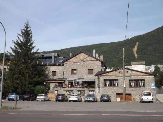 Roca Nevada Resort in La Jacetania | 2025 Updated prices, deals - Klook ...