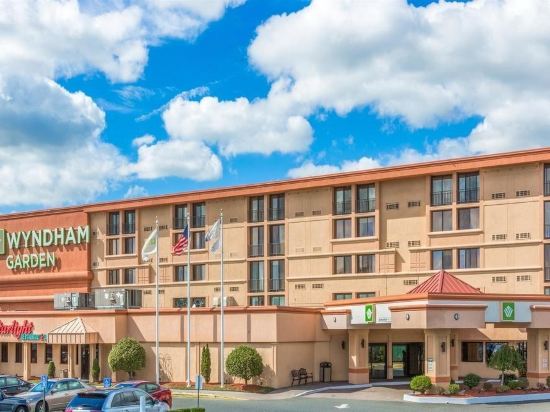 Wyndham Garden Hotel Newark Airport in Newark | 2024 Updated prices ...