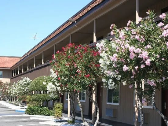 WAFER 450 Hotel in Santa Clara | 2025 Updated prices, deals - Klook ...