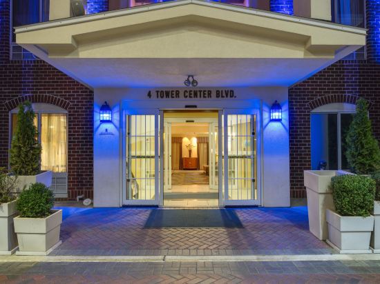 Holiday Inn Express Tower Center, an IHG Hotel in | 2024 Updated prices ...