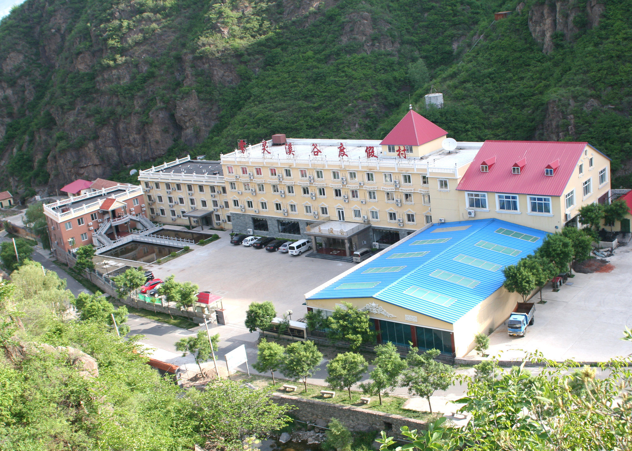 Wulingxigu Resort in Chengde City | 2025 Updated prices, deals - Klook ...