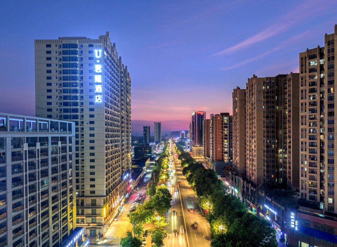Qingyuan Junlong Hotel (Fortune Building) in Qingyuan City | 2025 ...