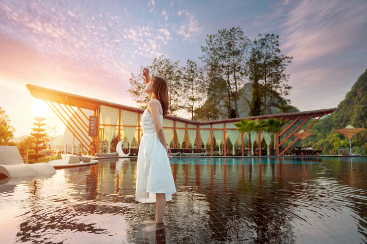 Yangshuo Fadai overhanging hot spring light luxury hotel in Guilin ...