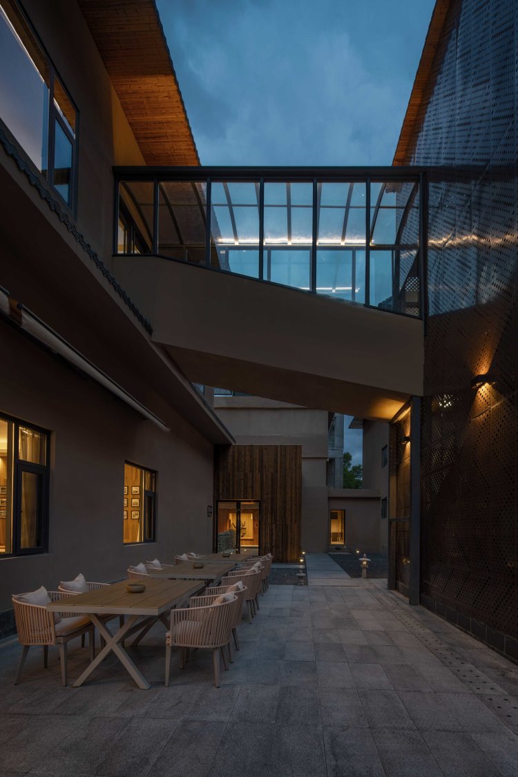 Rezen Retreat·Four Seasons Manju Hotel (Jiuzhaigou Scenic Area) in ...