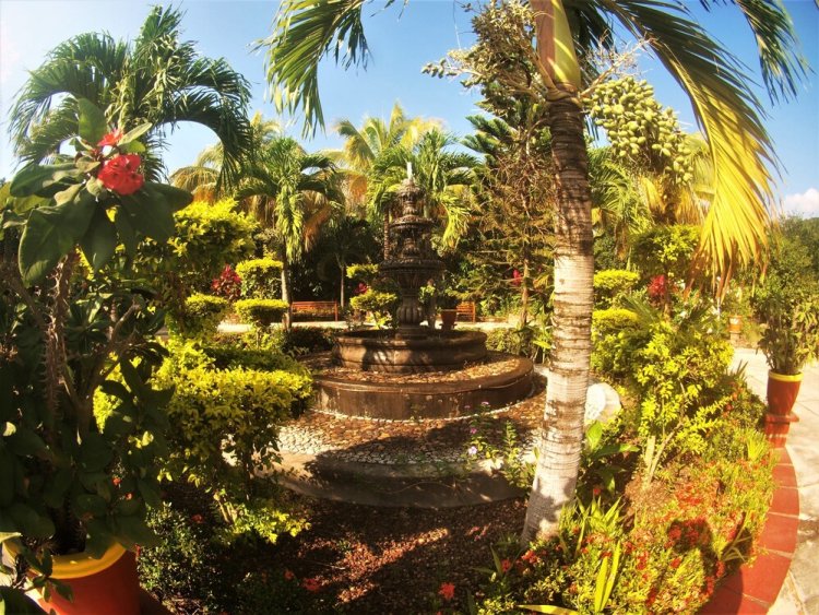 Quinta Comala in Comala | 2026 Updated prices, deals - Klook Philippines