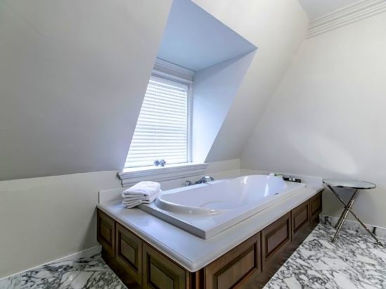 Ryan Mansion à | Tarifs et offres mis à jour 2025 - Klook